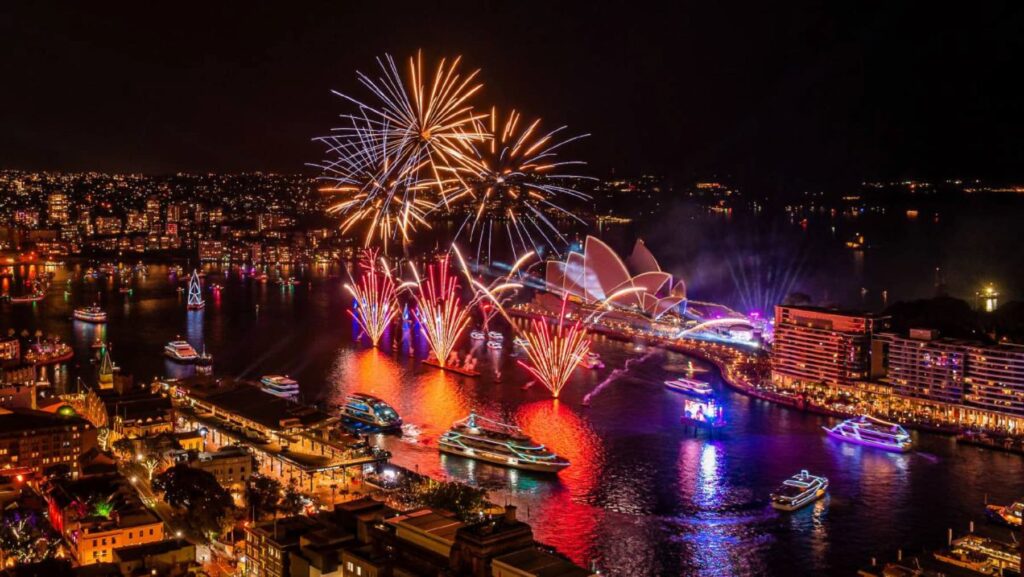 Last minute guide to Sydney NYE fireworks - Sydney Travel Guide