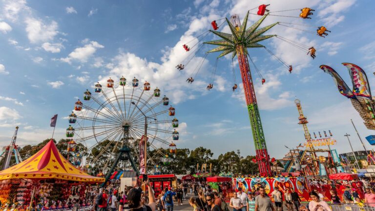 FIRST LOOK: Sydney Royal Easter Show after dark comes alive - Sydney ...