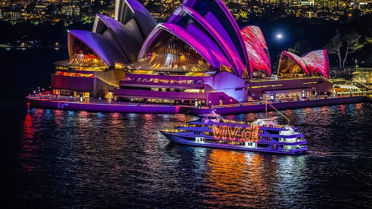 Vivid Sydney 2025 Guide: Dates, Light Walk, Events & Tips